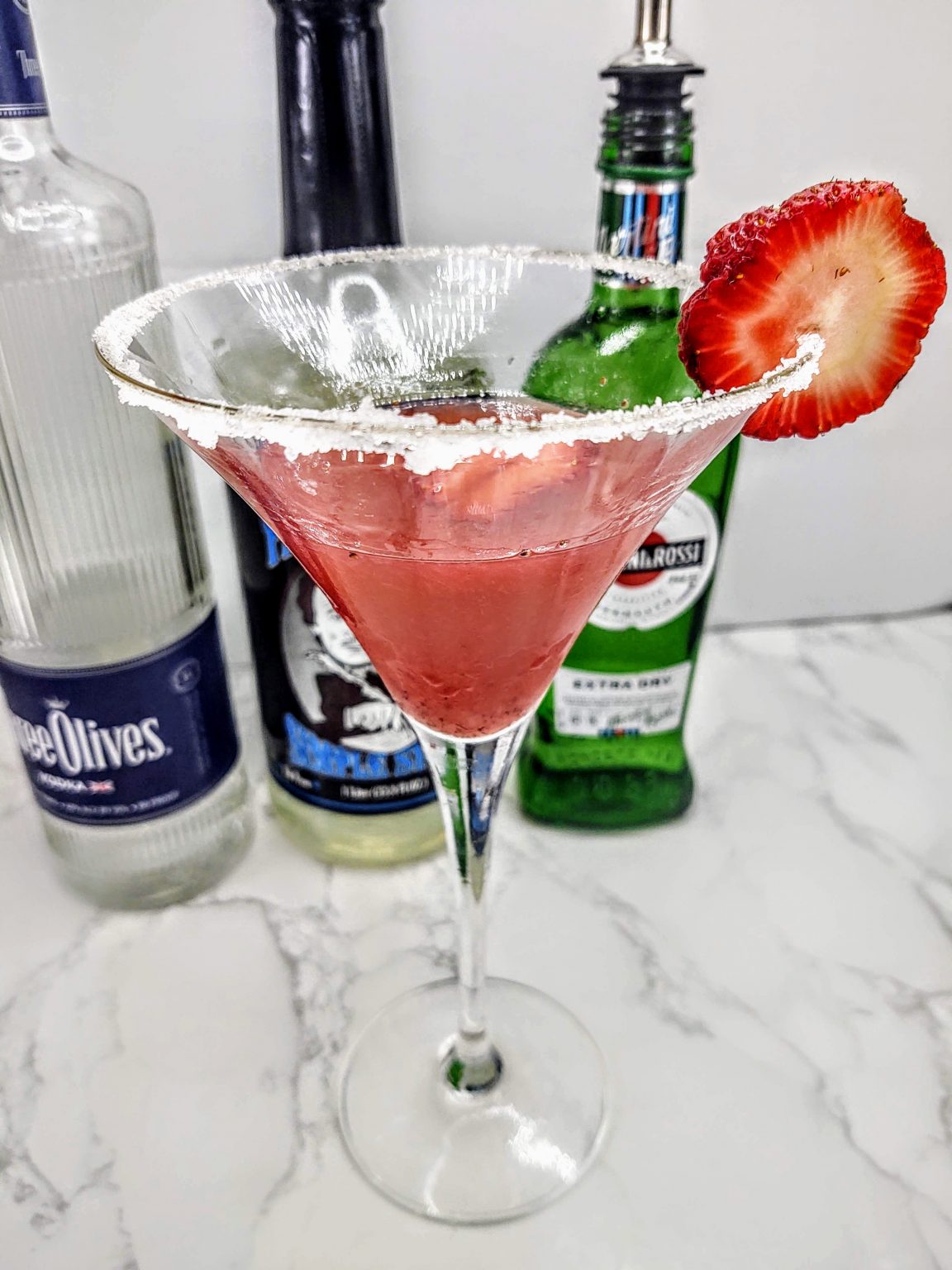 Awesome Red Cocktails To Make | Occasional Cocktails