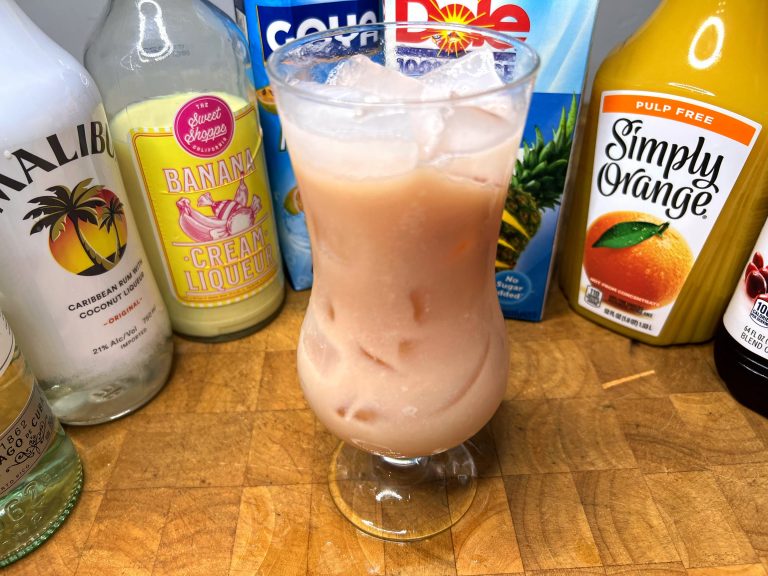 20+ Tropical Pineapple Juice Cocktails | Occasional Cocktails