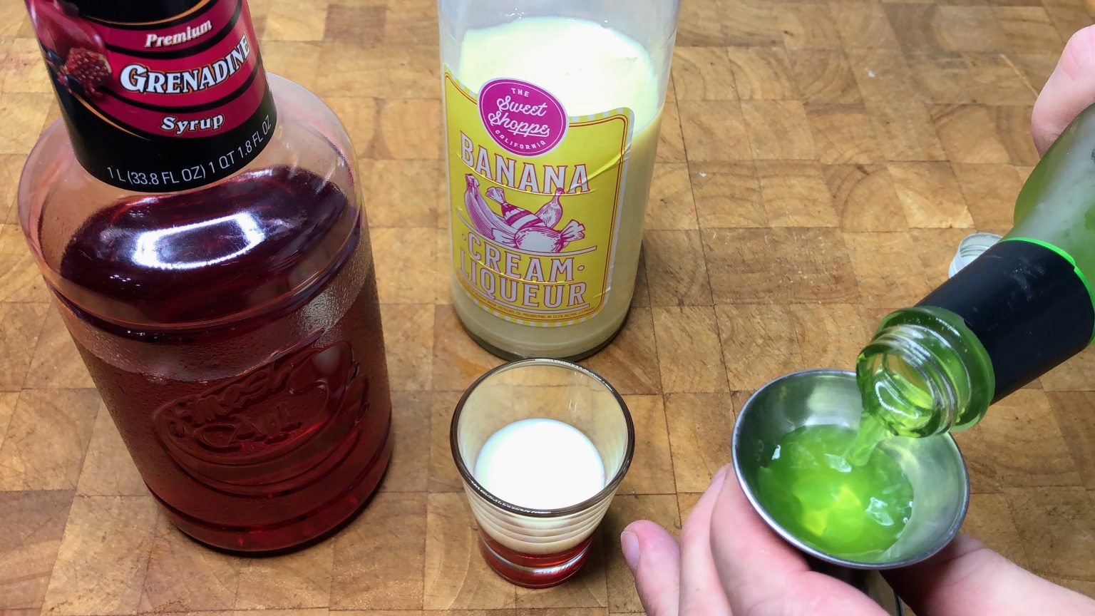 Traffic Light Shot: a colorful layer | Occasional Cocktails