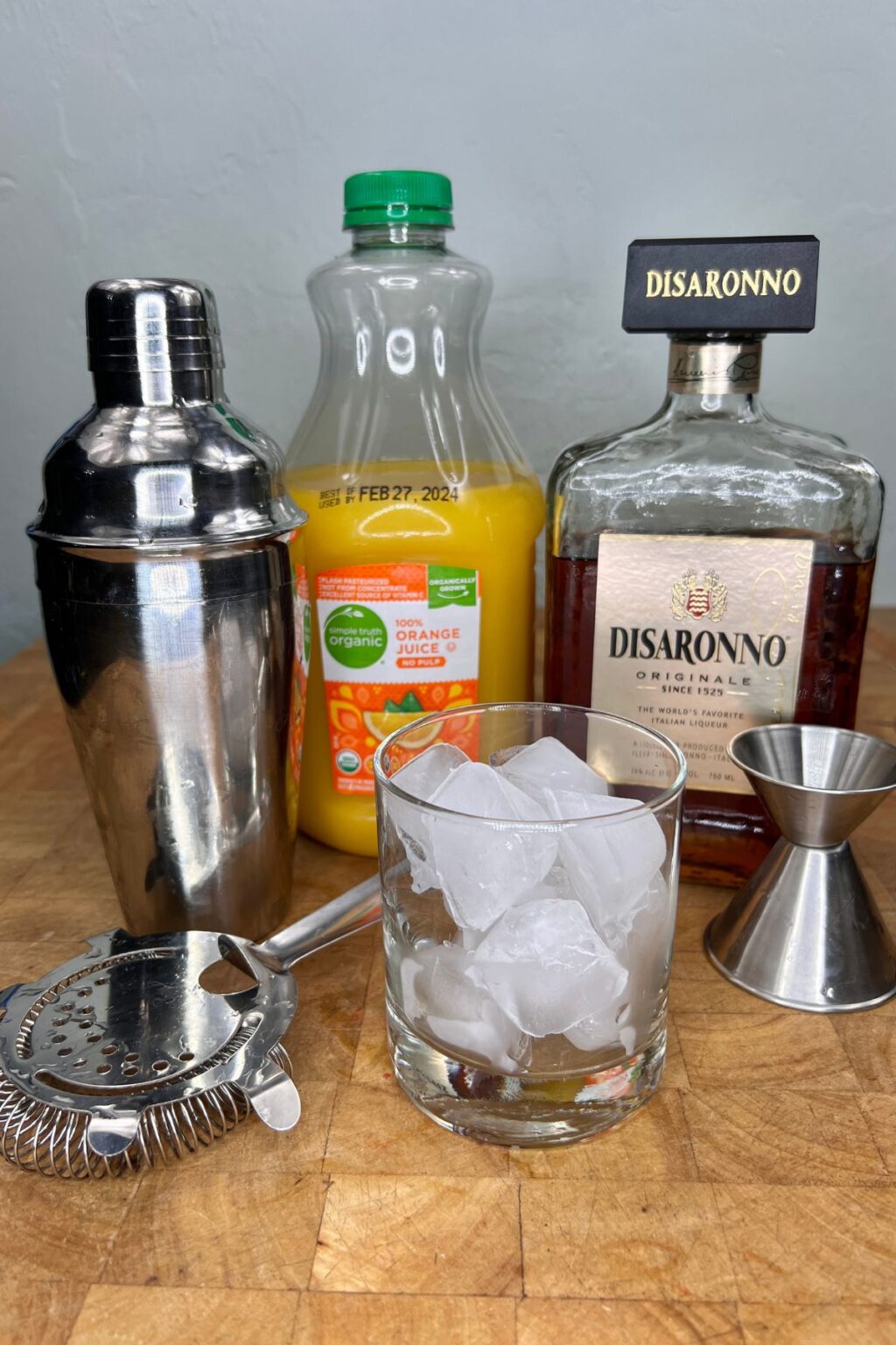 The Ultimate Amaretto and Orange Juice | Occasional Cocktails
