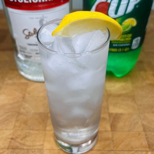 Vodka & 7up: the Vodka 7 a lemon-lime drink | Occasional Cocktails