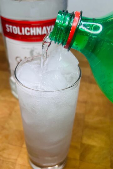 Vodka & 7up: the Vodka 7 a lemon-lime drink | Occasional Cocktails