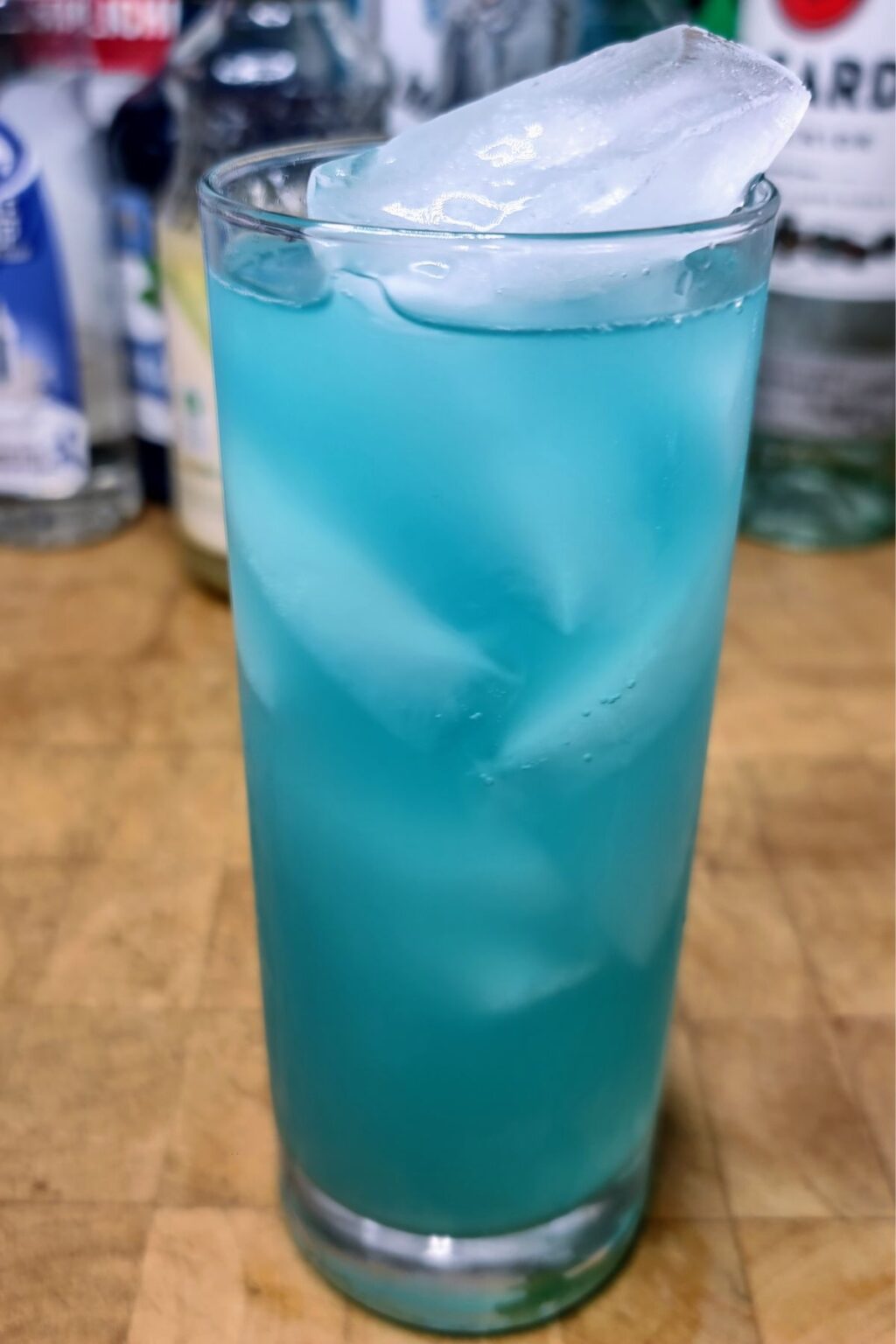 14+ Beach Cocktails To Transport You To Paradise | Occasional Cocktails