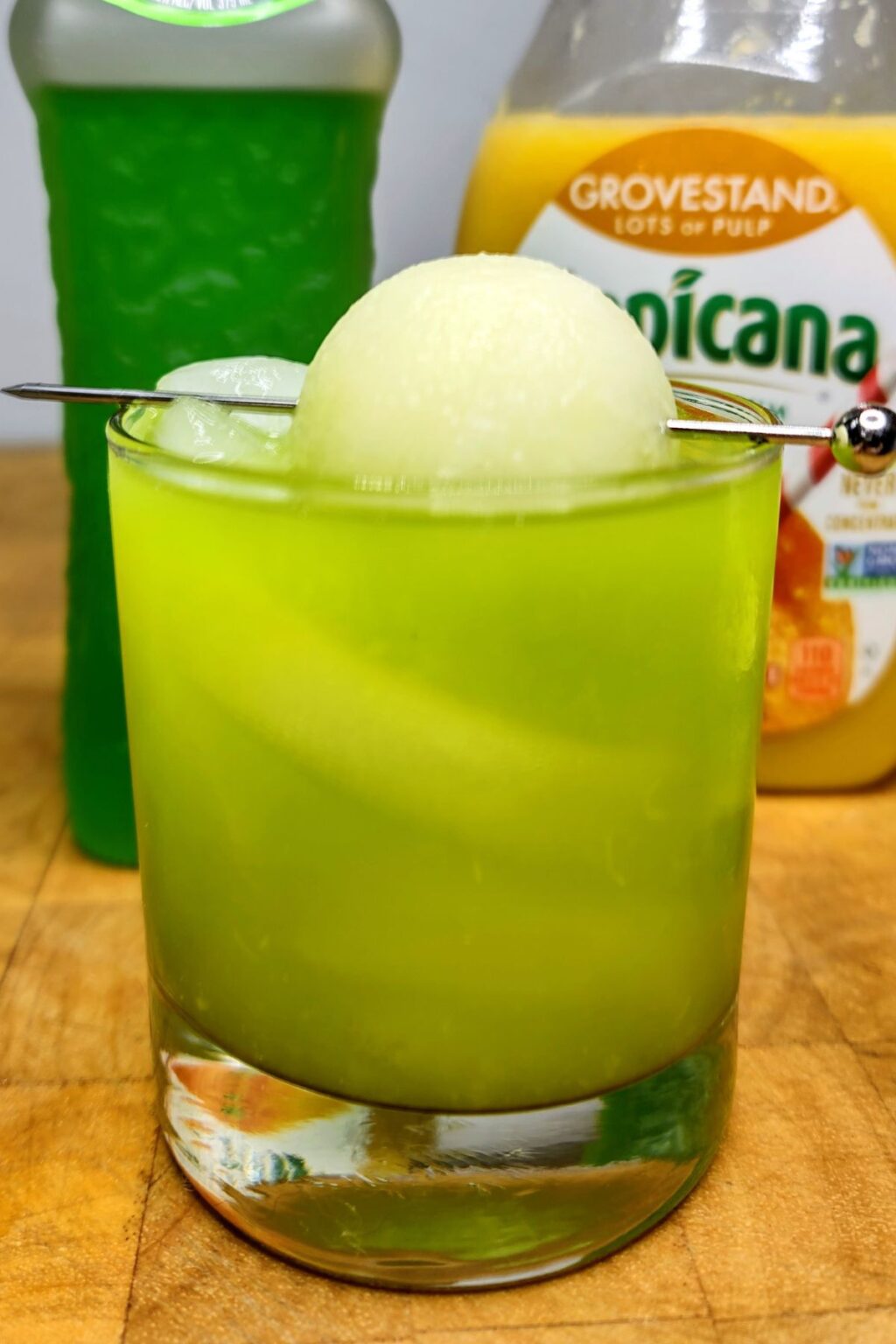 18+ Midori Drinks So Green They Will Brighten Up Your Night ...