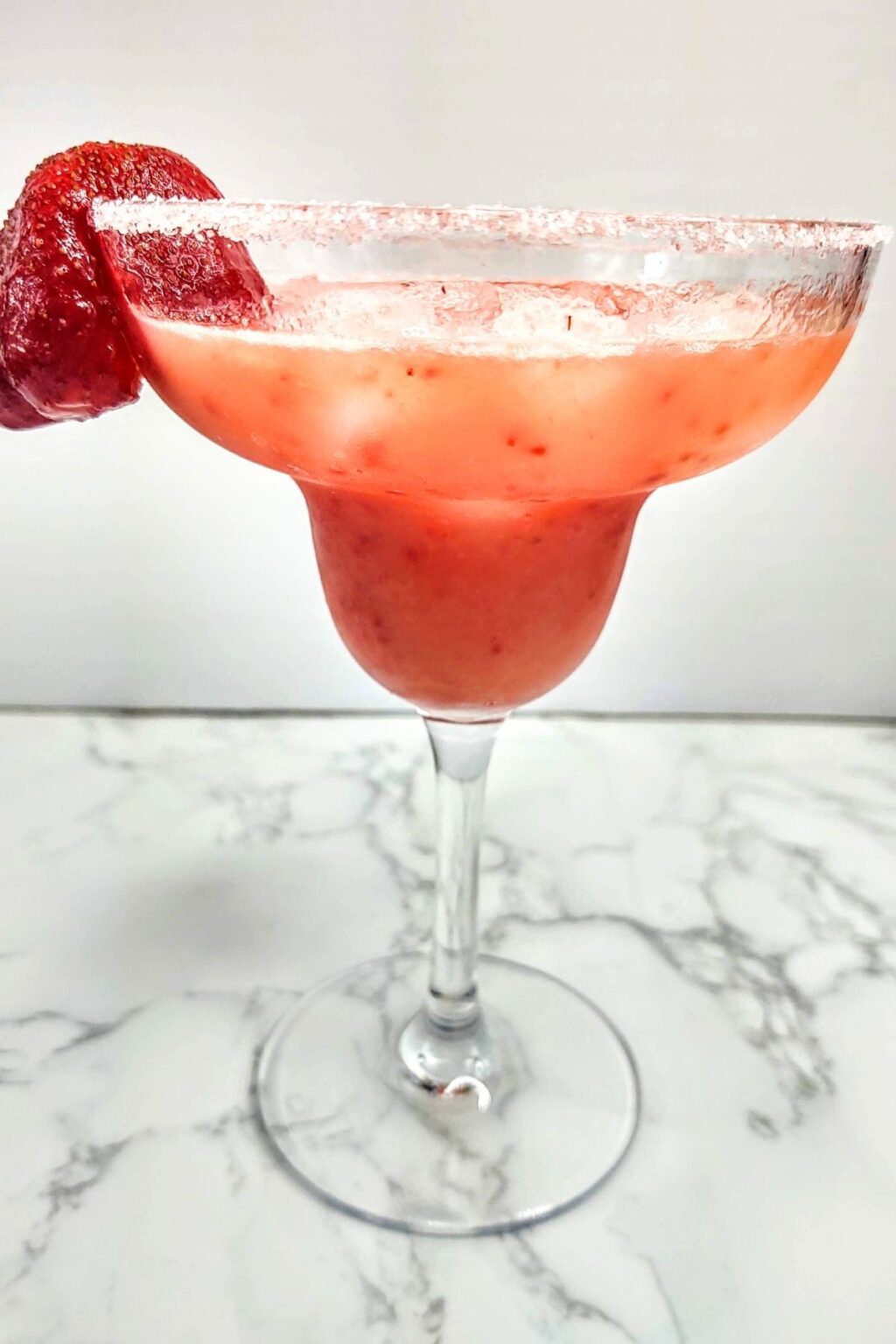 8+ Strawberry Cocktails Bursting With Fresh and Fruity Flavor ...